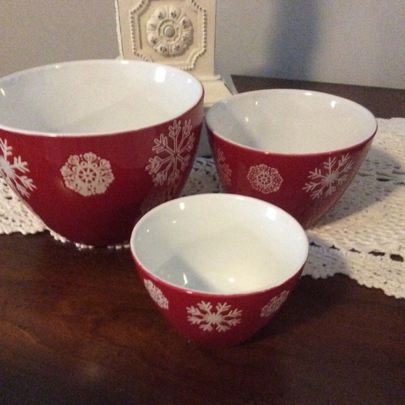 Dining | Three Snowflake Nesting Bowls | Poshmark